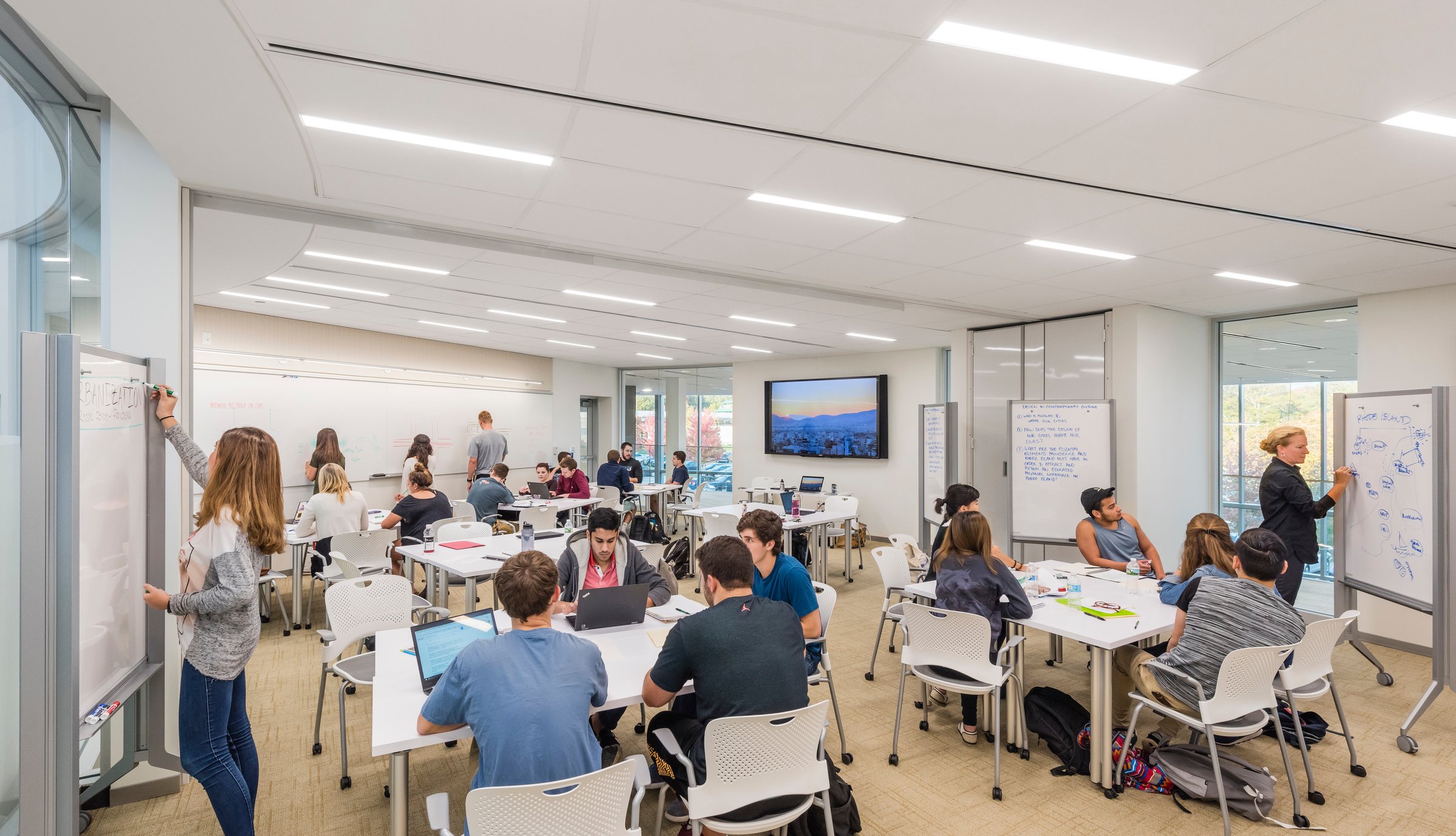 From rows to roundtables: How Active Learning Classrooms redefine ...