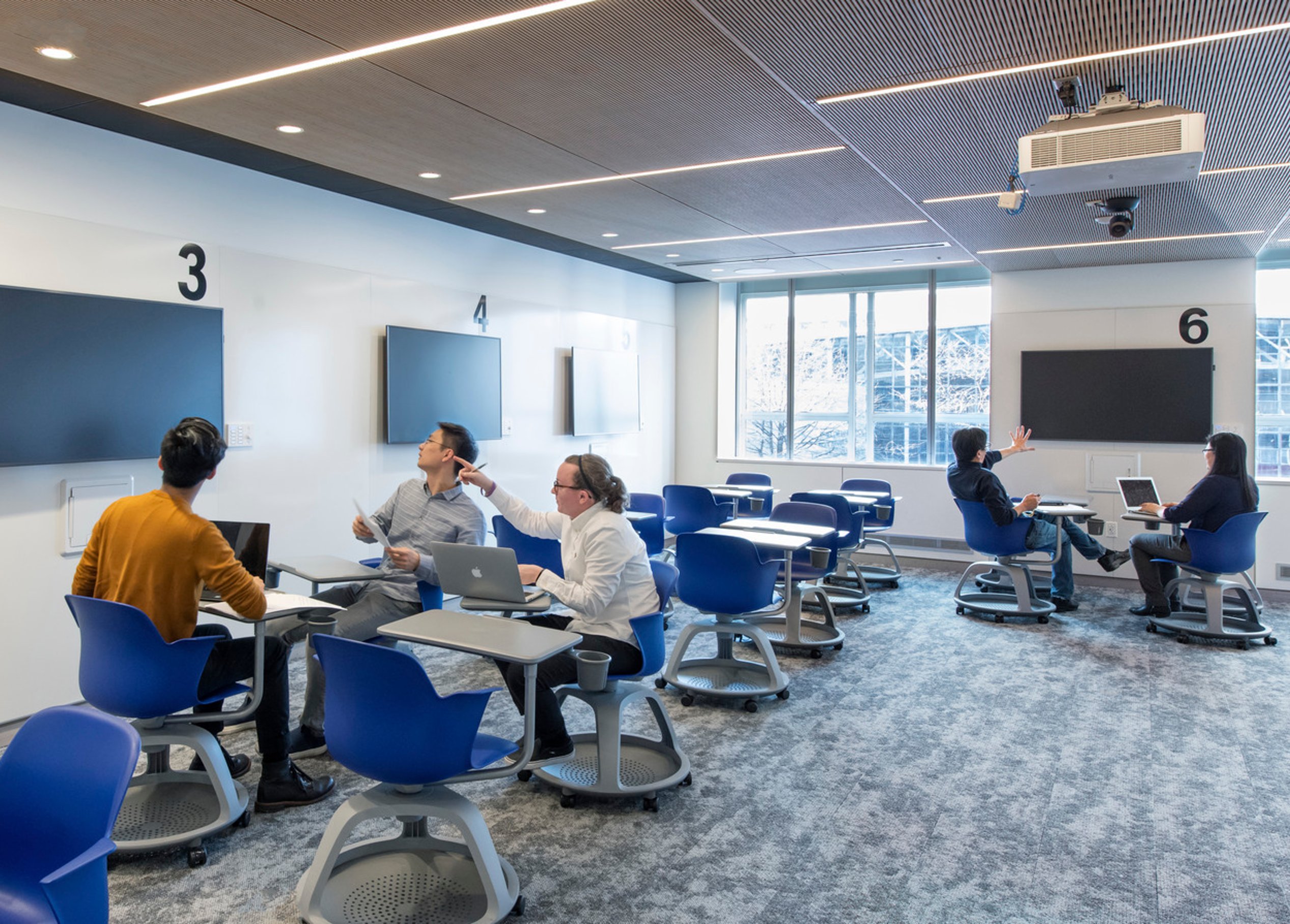 From rows to roundtables: How Active Learning Classrooms redefine ...
